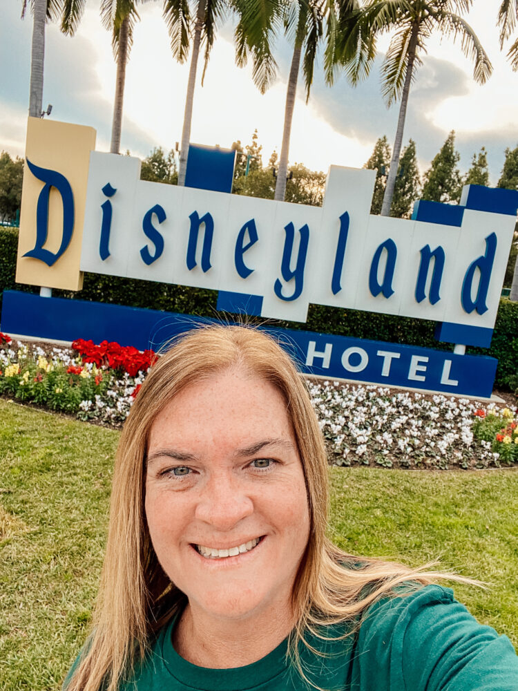 Disneyland Hotel review with Early Entry tips and Club Level details ...